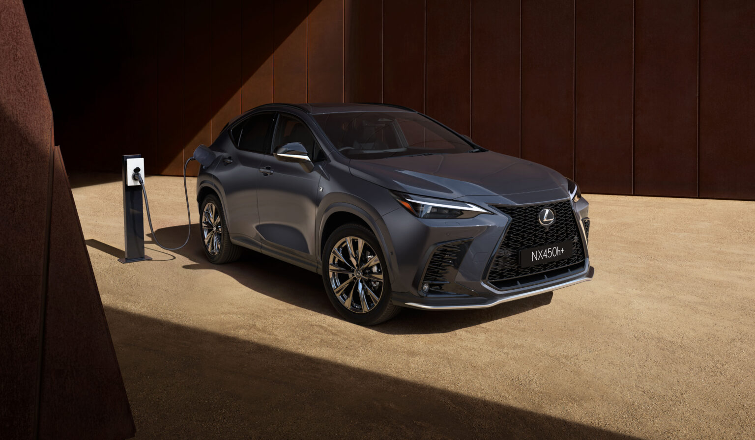 Lexus NX 450h+: 2025 Guide to Charging Options